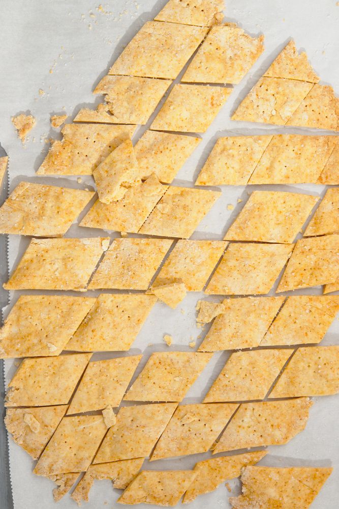 Vegan Olive Oil Crackers | The Frayed Apron